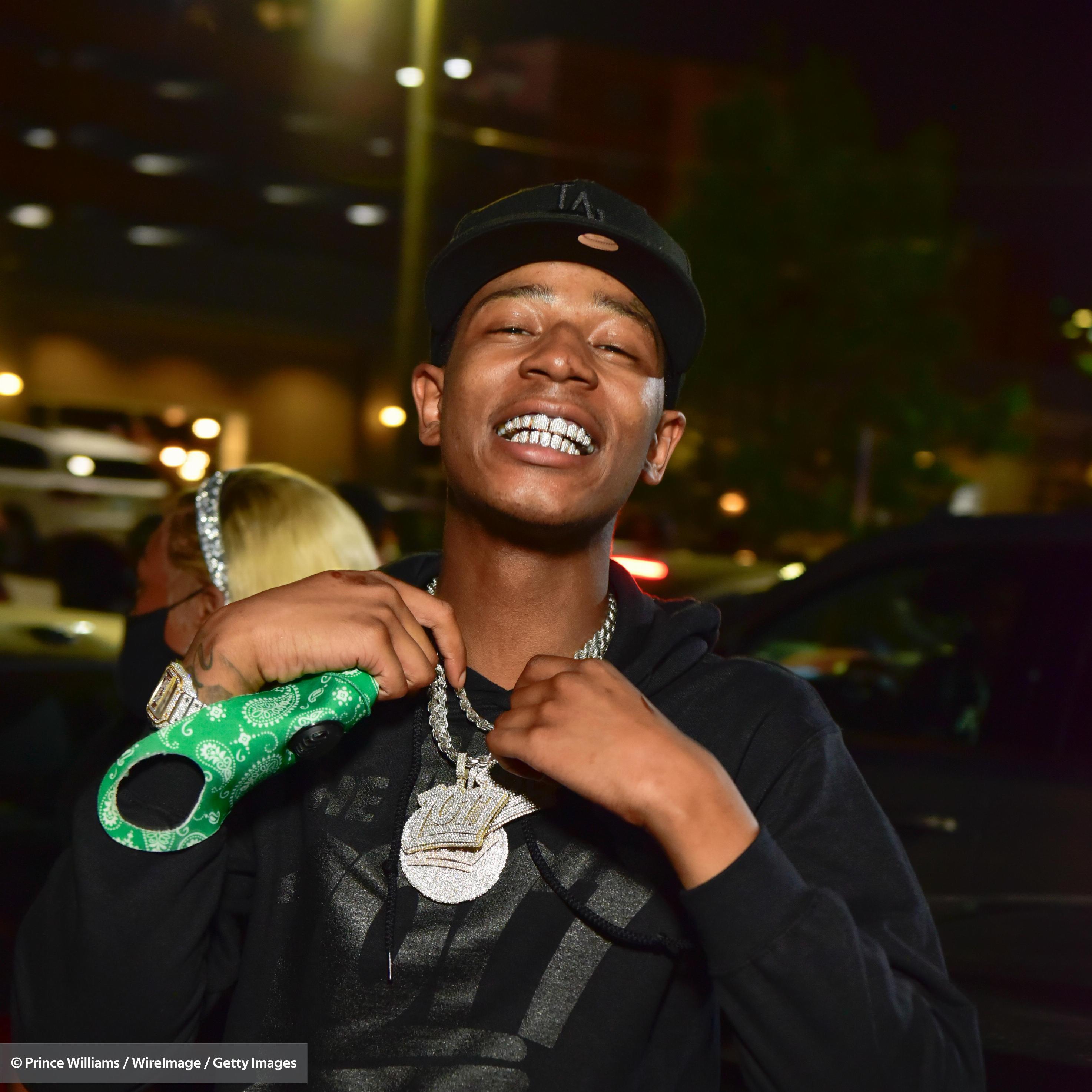 Big Scarr - Télécharger et écouter les albums.