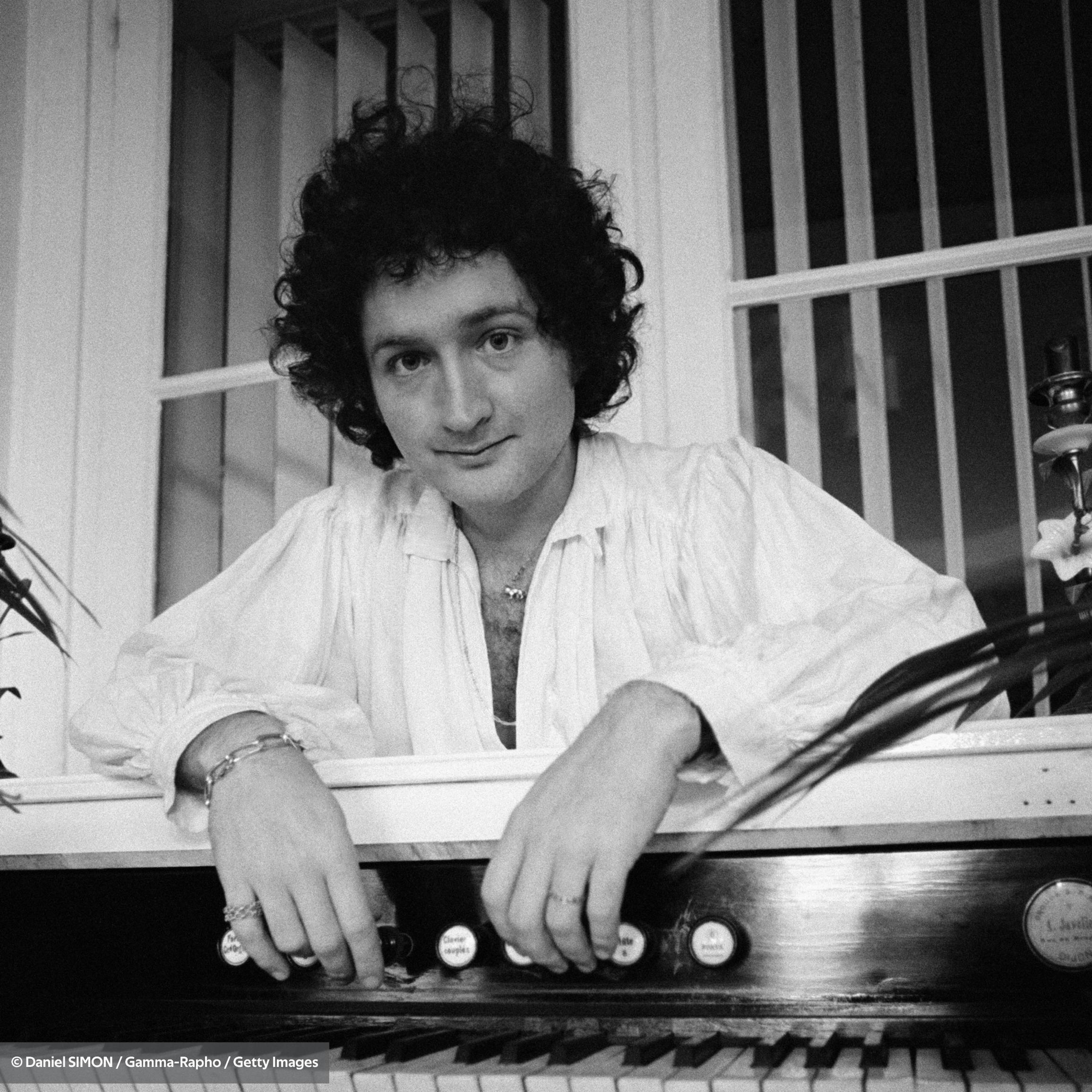 Saint-Preux - Télécharger et écouter les albums.