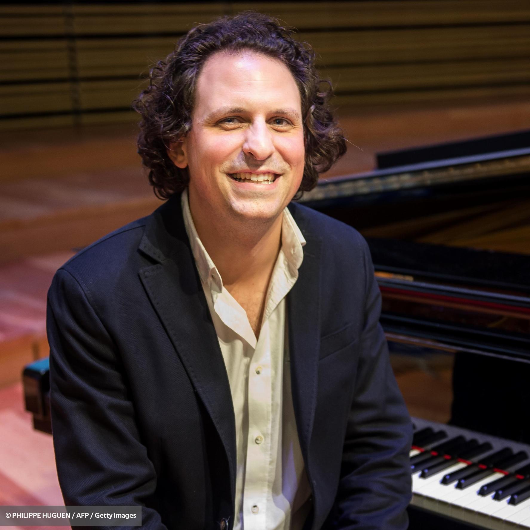 Alexandre Bloch - Télécharger et écouter les albums.