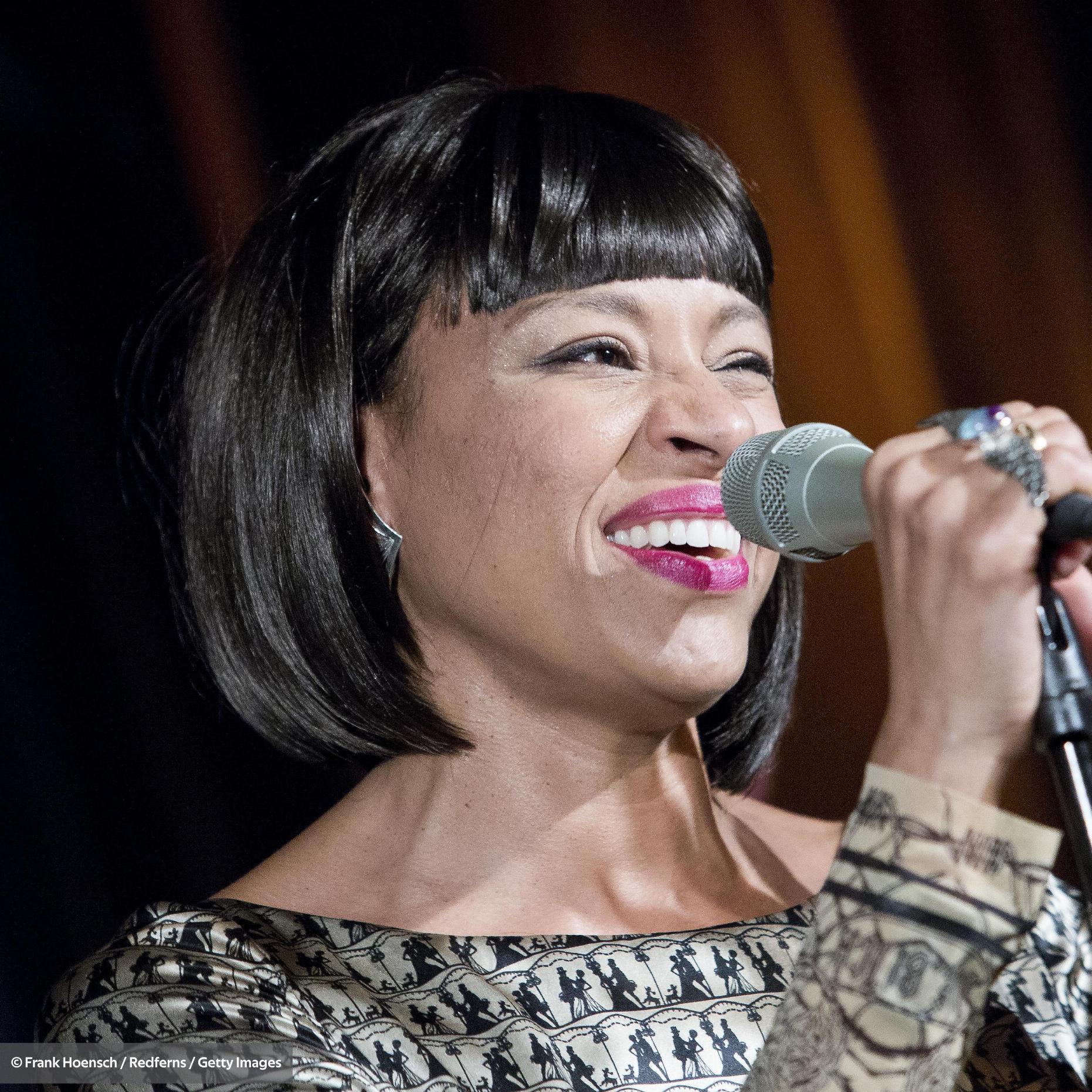 Malia - Télécharger et écouter les albums.