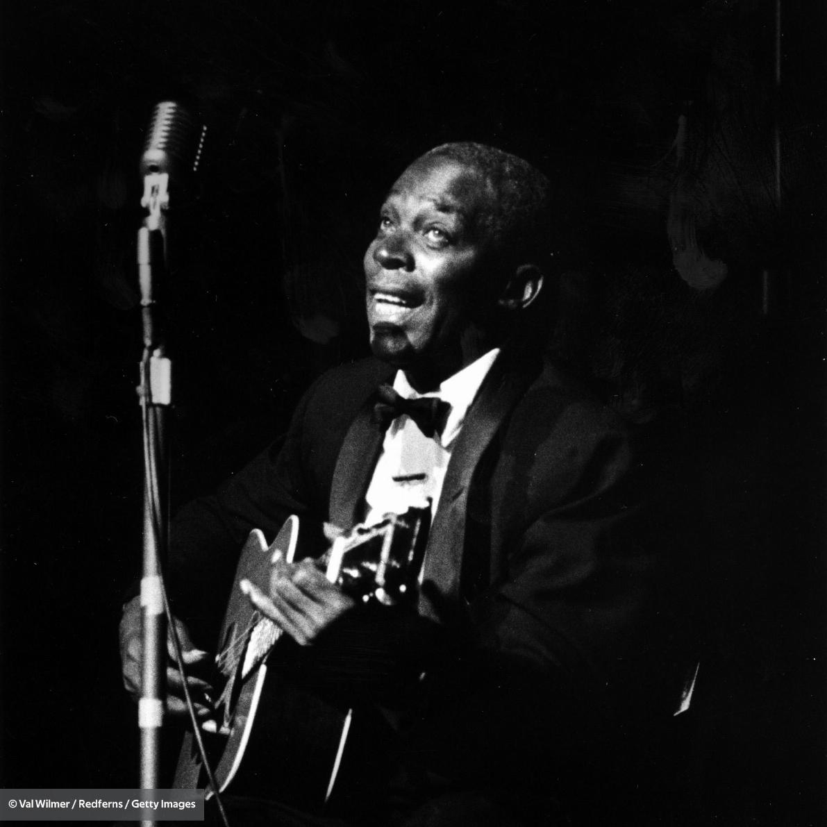 Skip James - Télécharger et écouter les albums.