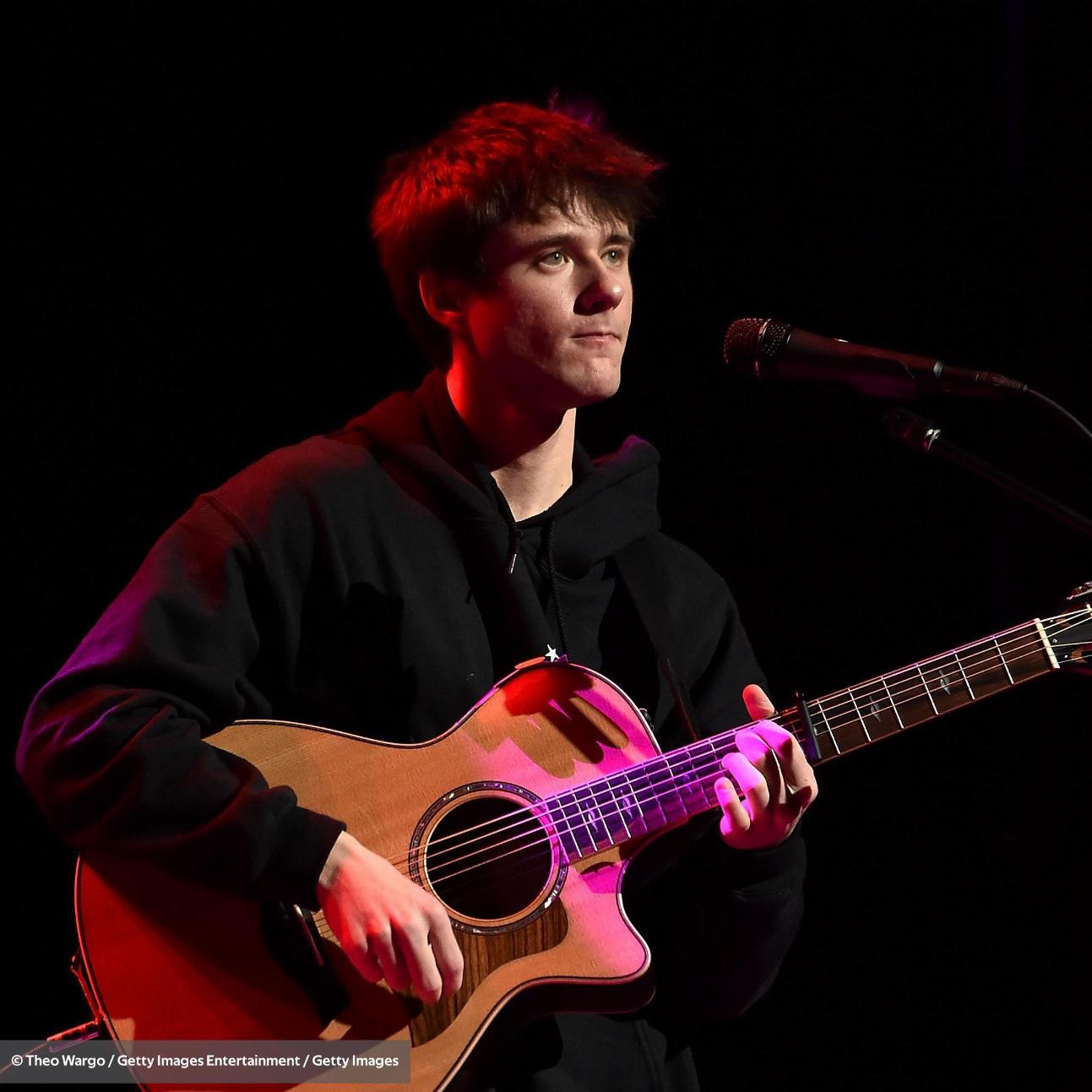 Alec Benjamin - Télécharger et écouter les albums.