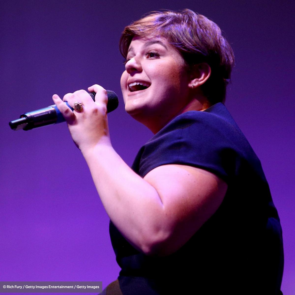 YEBBA - Télécharger et écouter les albums.