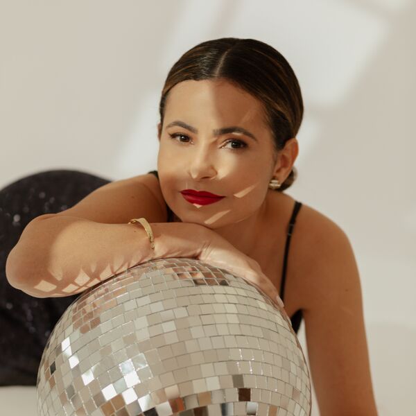 O amor faz, Renata Queli - Qobuz