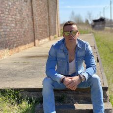 Miljoni roosiga kaardi sul saadan (remix), Tauri Anni - Qobuz