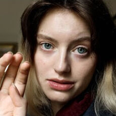 ASMR Personal Attention & Hand Movements, Gloria ASMR - Qobuz