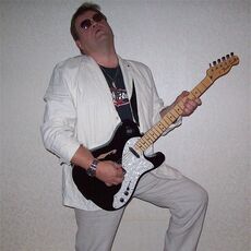 Tüdrukul on halb (Remix), Viljo Tamm - Qobuz