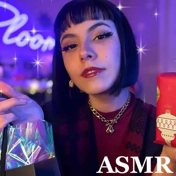 Mom Opens Your Presents With You, Luna Bloom ASMR - Qobuz
