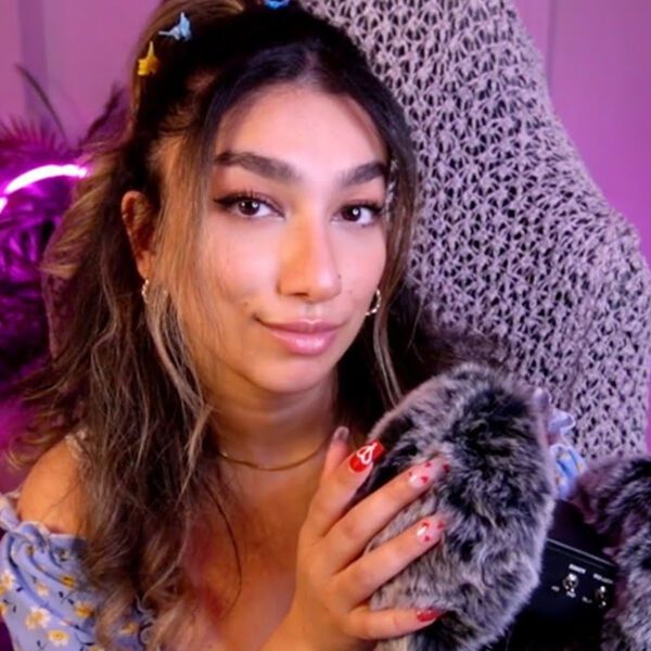 ASMR | Fluffy Mic Scratching with Face Tracing & Plucking (minimal echo ...