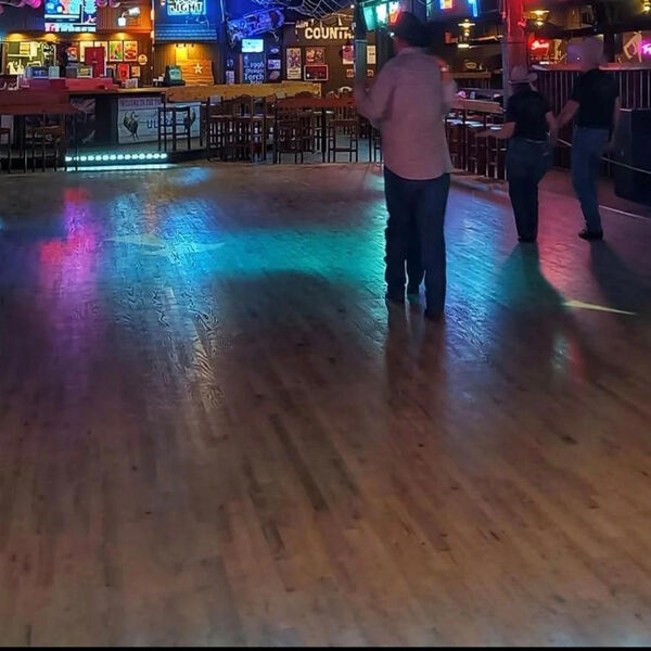 Two Stepping Lonely, Donnie Edwards - Qobuz