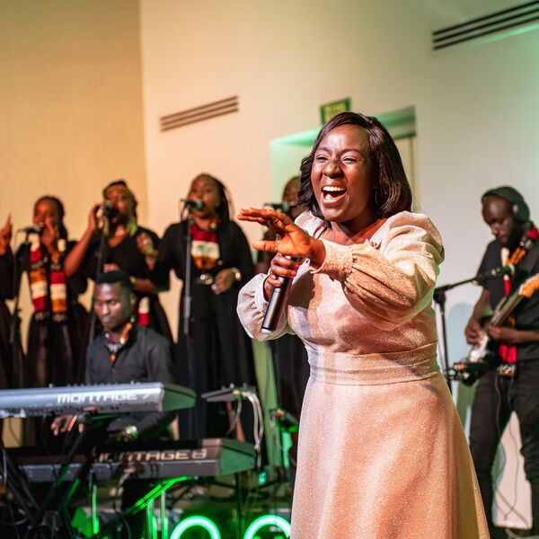 Kijito Cha Utakaso (Live), Florence Mureithi - Qobuz