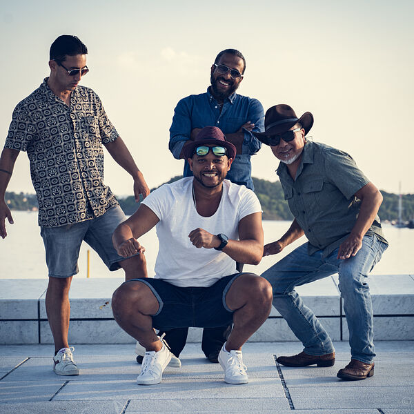 Album El Custodio, RAYNER TARIN CAMPS | Qobuz: download and streaming ...