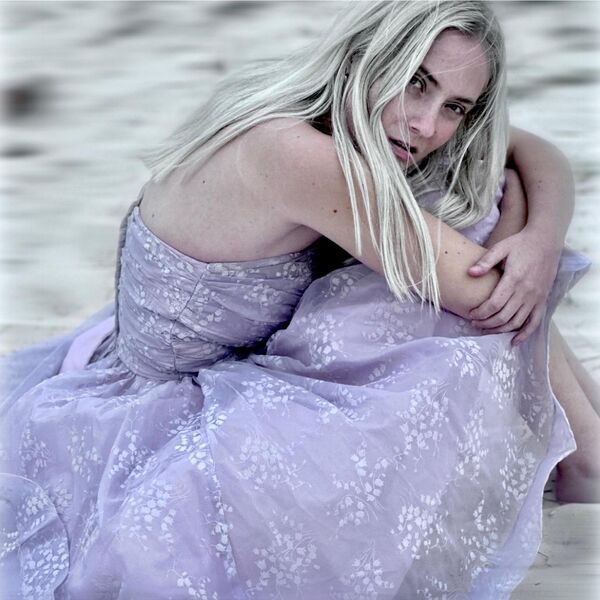 bad weather, Ella Grace - Qobuz