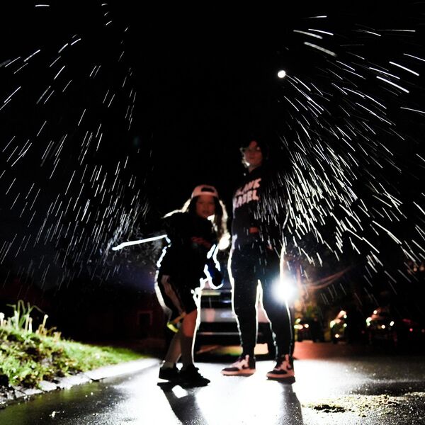 Raindrops (feat. Lemonaiden), Seven Harris - Qobuz