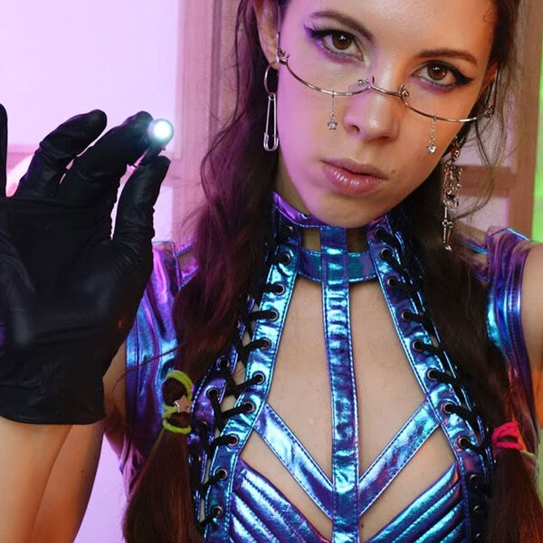 ASMR Roleplay Cyberpunk Intense Ear Fixing (Soft Spoken), Rapunzel ASMR - Qobuz