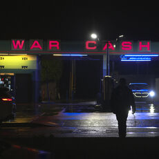 War Cash, Crimeapple - Qobuz